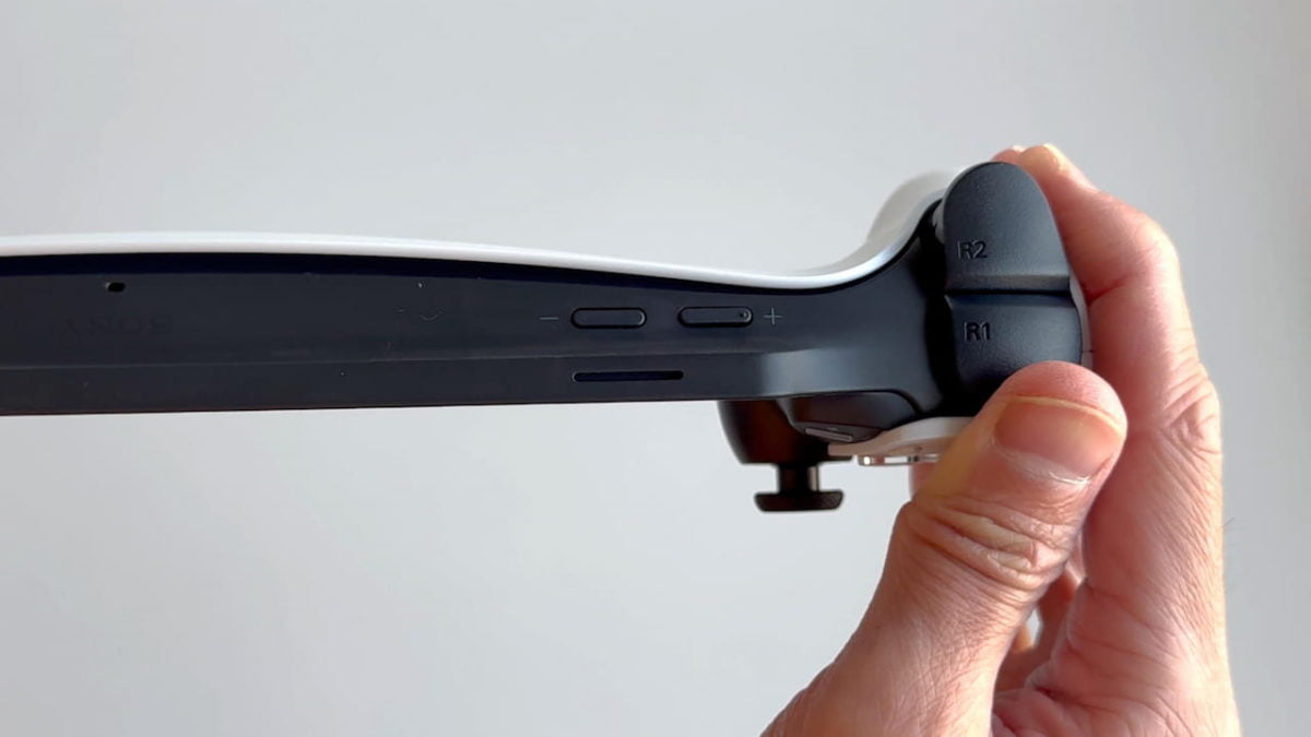 PS Portal開封！外観やボタン配置、持ちやすさレビュー